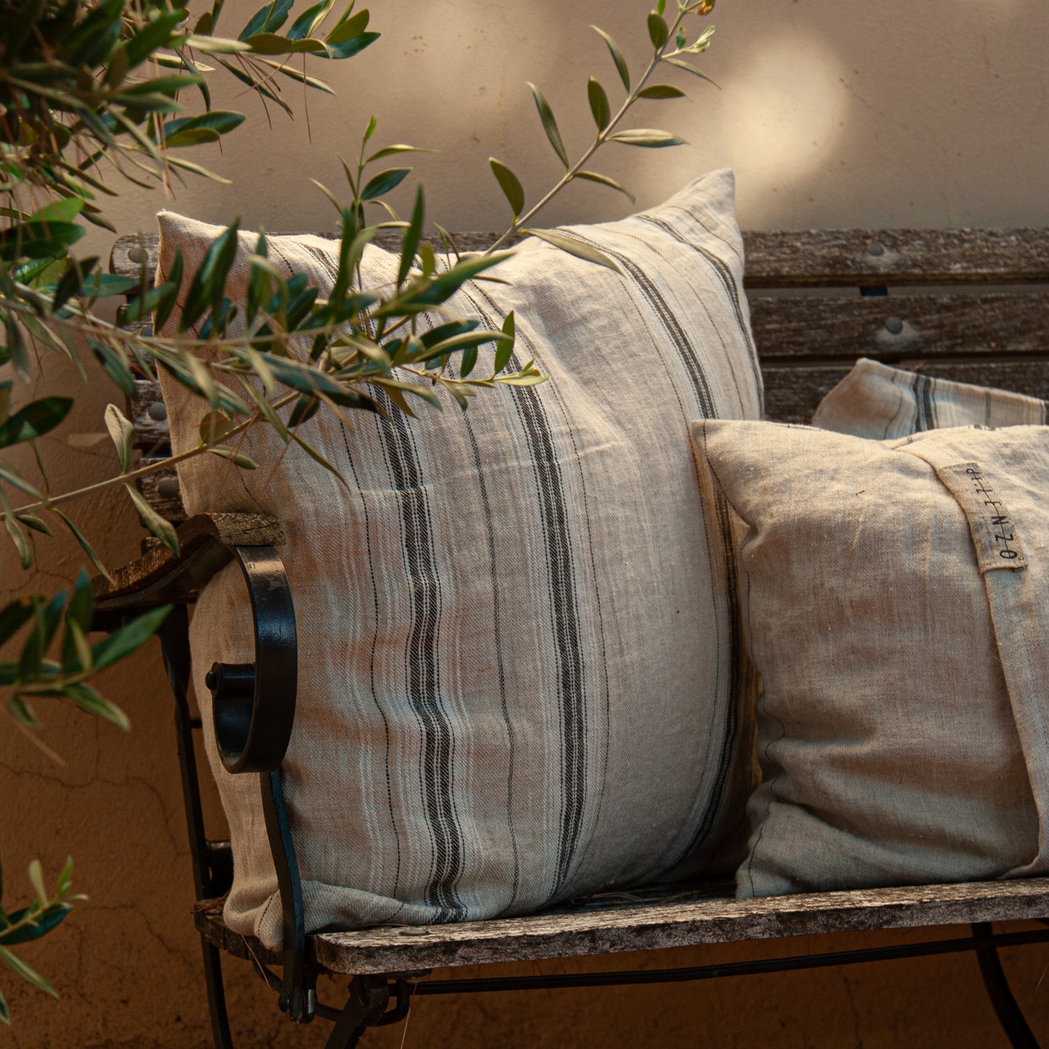 Cojines de lino 60 x 60 | dE.LENZO – dE.LENZO